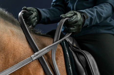 Dy'on 1/2 Rubber Reins With 7 Leather Loops – EQUI BOUTIQUE